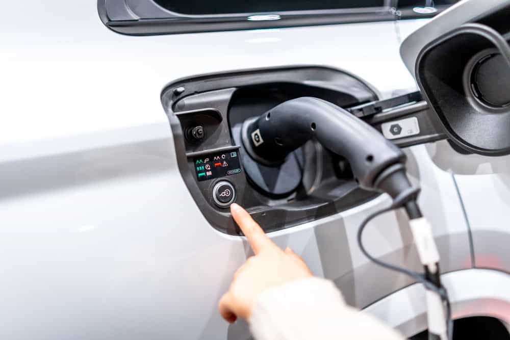 Elbil for nybegynnere – fordeler, ulemper og tips - Nor cowe